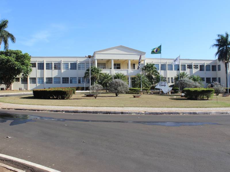 Unesp - Instituto de Biociências, Letras e Ciências Exatas - Câmpus de ...